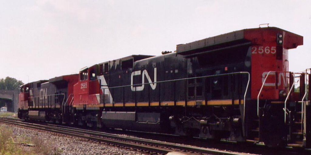 CN 2565